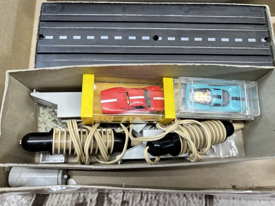 1967 Aurora Super Skyway 1620 HO Slot Car Set Thunderjet Ferrari ...