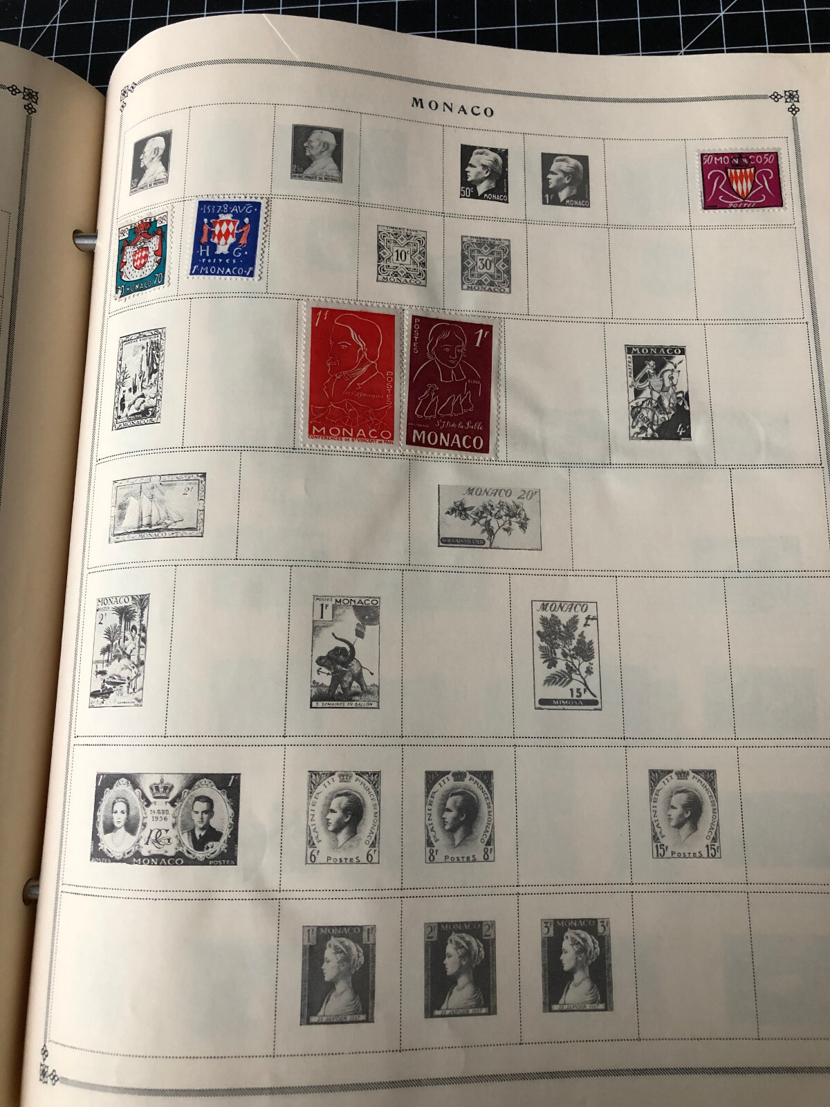 Vintage Scott 1968 World Postage Stamp Album with 170+ Stamps | eBay