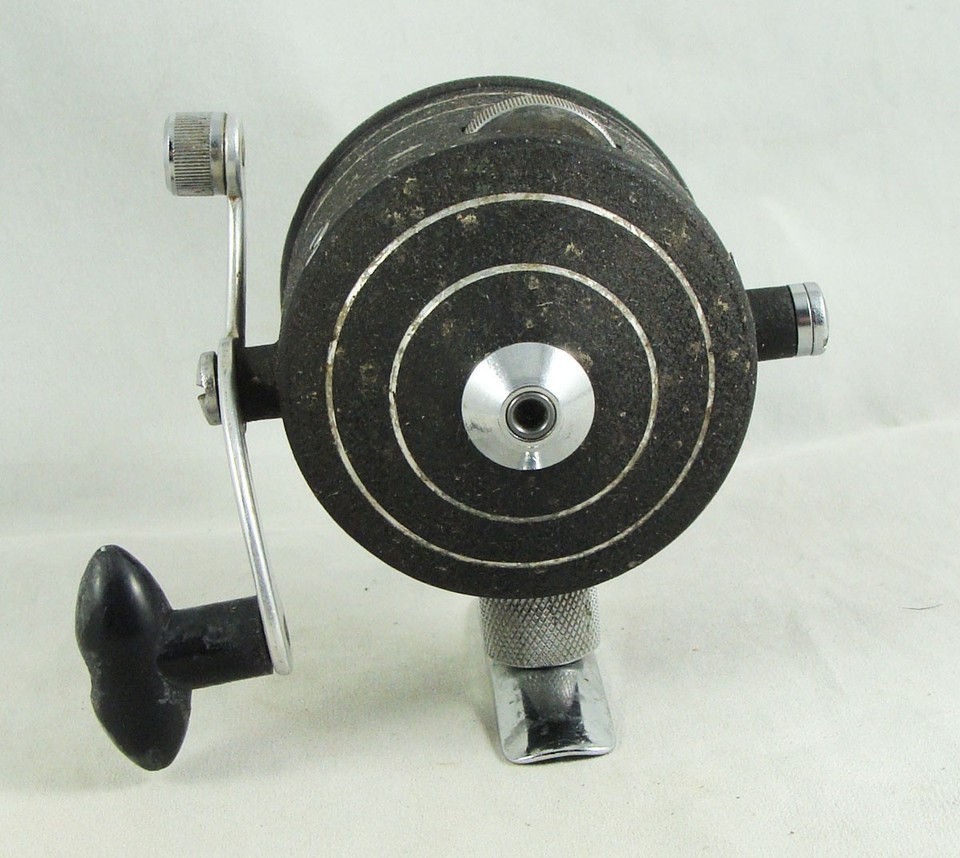 Unusual Old Vintage HORROCKS-IBBOTSON DEFIANCE No. 1900 Spincast Reel ...
