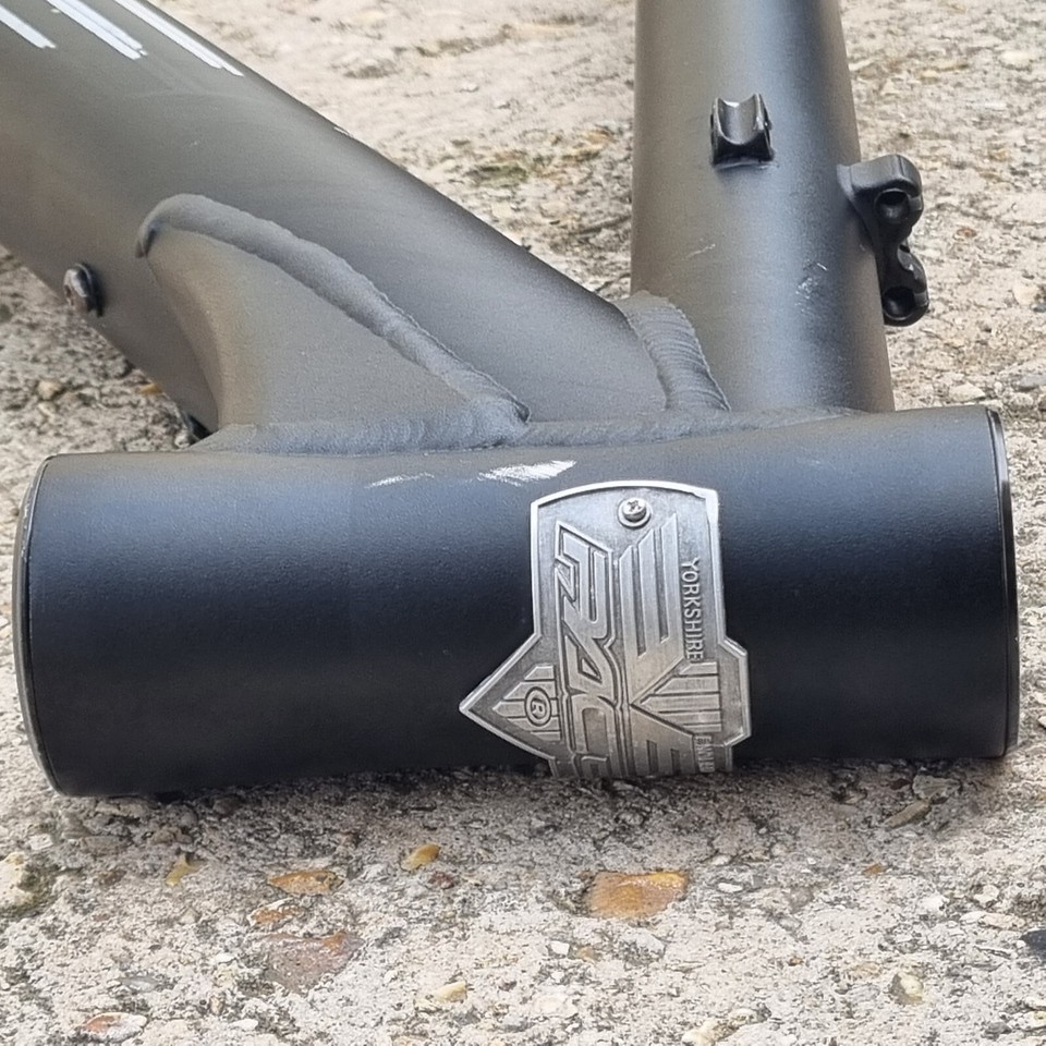 Pace RC305 Mountain bike frame XCAM Aluminium tubing Black retro bike ...