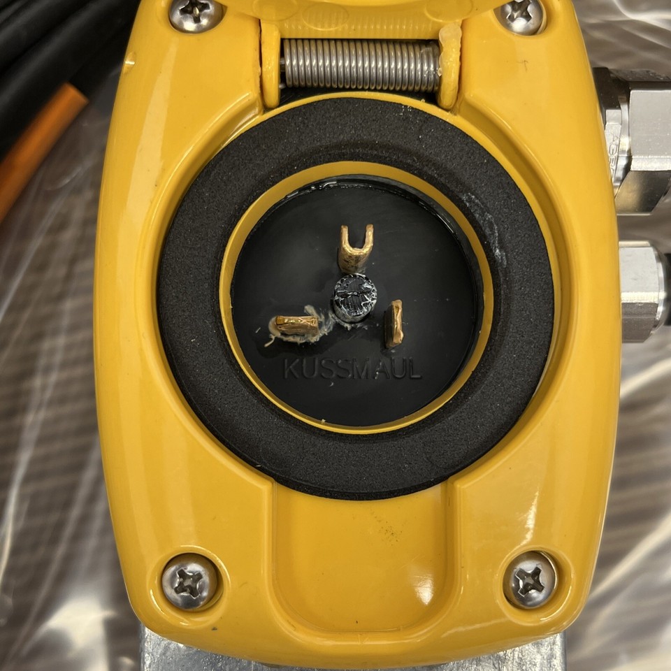 Kussmaul 091-55-20-120-24 Super Auto Eject 20A Shore Power Ambulance ...