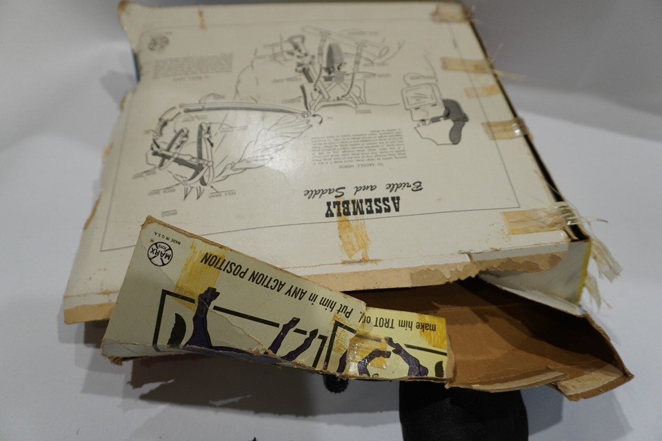 VTG MARX Fort Apache Fighters COMANCHE MOVABLE BROWN CALVARY HORSE BOX ...