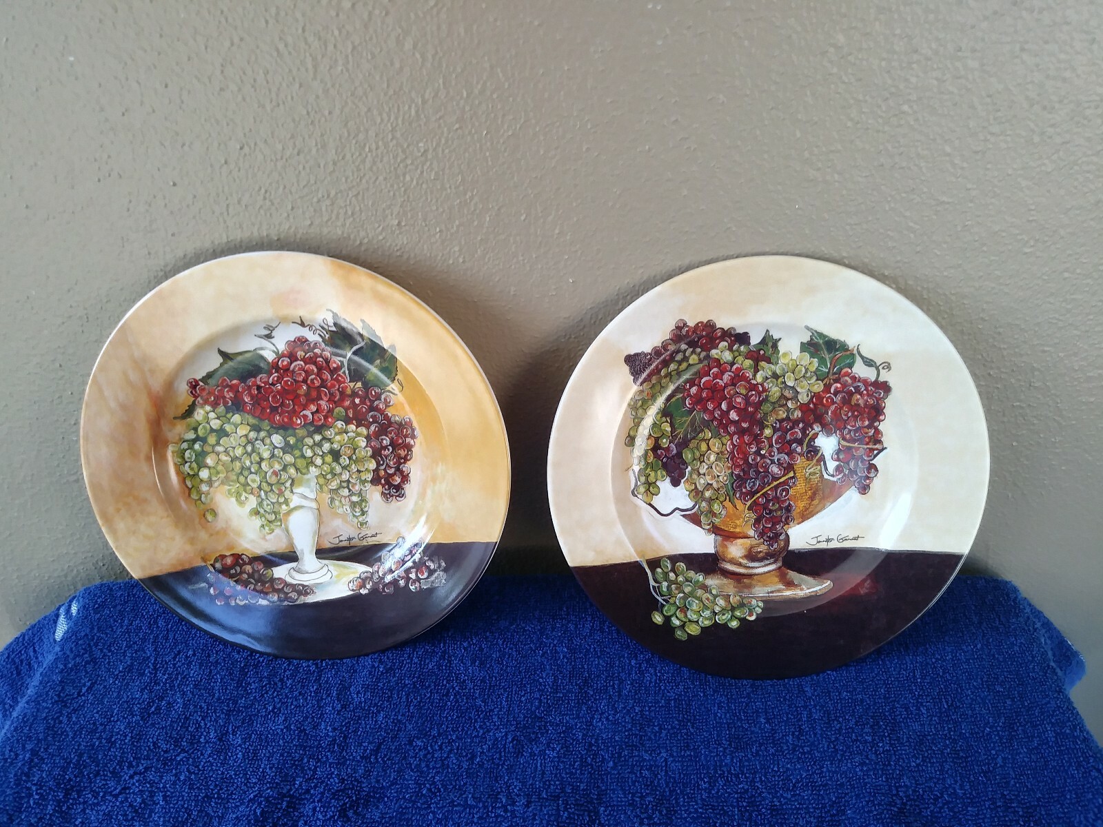 Set of 2 Cypress Home Jennifer Garant Plates 8" Grapes in a Vase | eBay