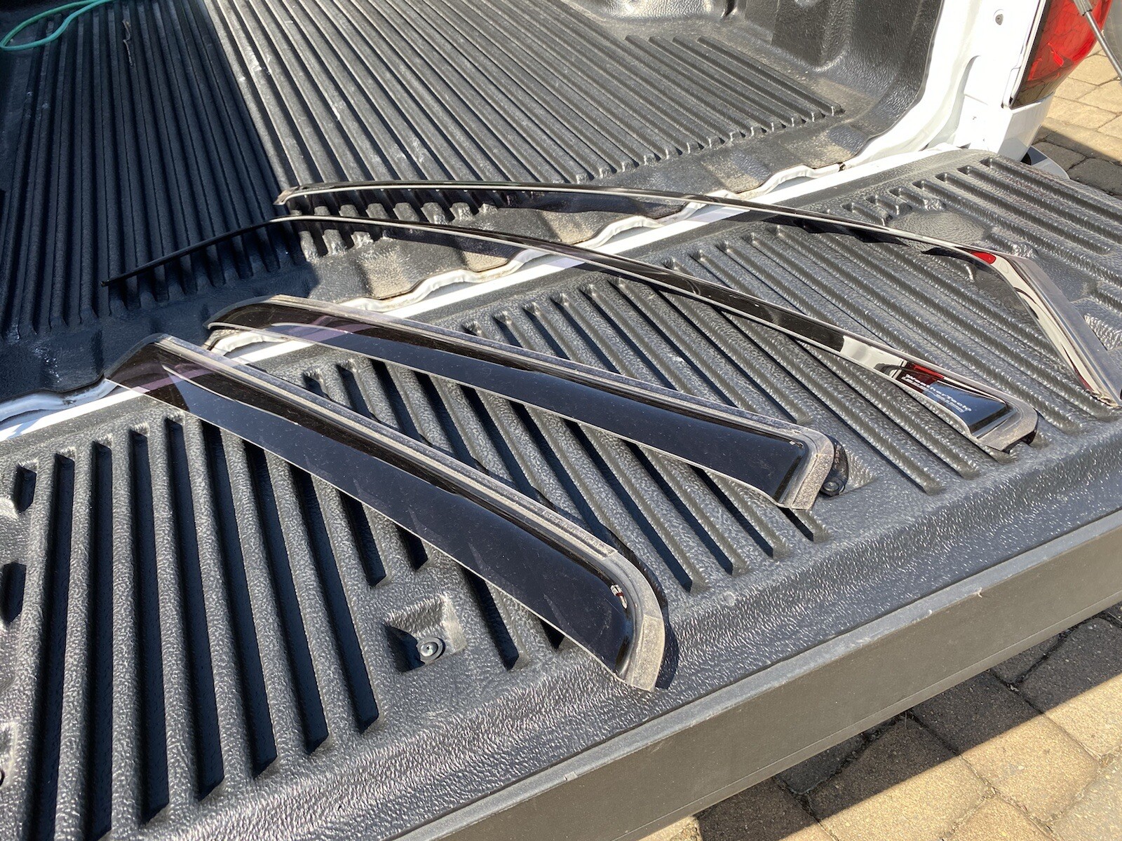 In-Channel Wind Deflector Fits 15-22 Canyon Colorado 4pc set EUC | eBay