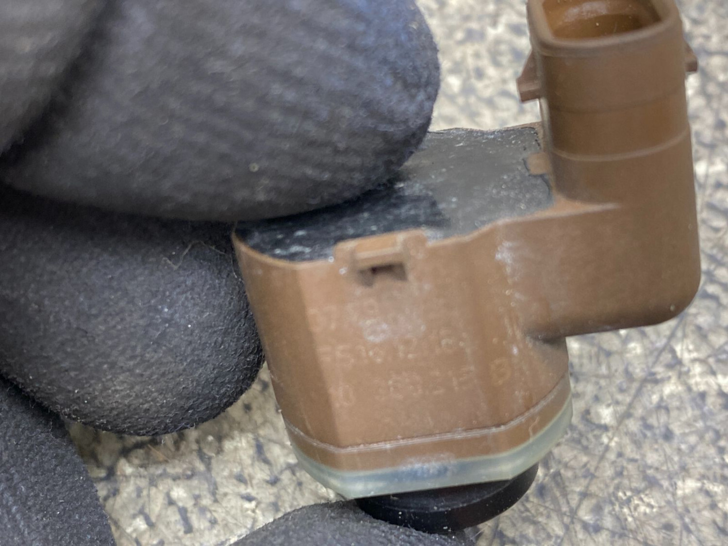 PDC-Sensor vorne 9270495 112Tkm BMW F11 520D Touring Facelift 17.1875. ...