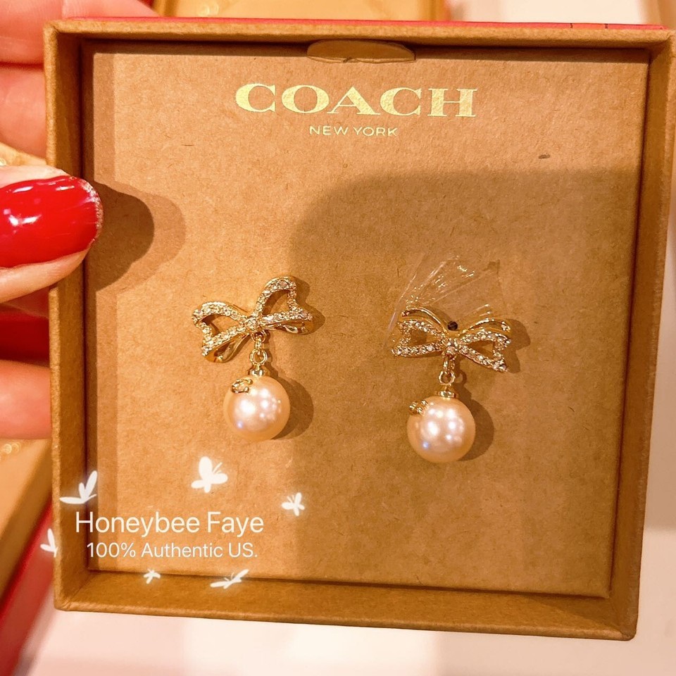 New with box COACH Bow Pearl Necklace/ Earrings Set 🎀 🎀 🎀 Holiday best ...