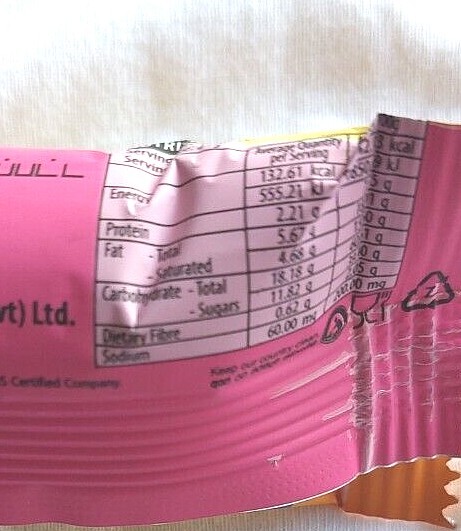 Tiara Rollo Chocolate Coated Swiss Roll Strawberry Flavoured 30g | eBay