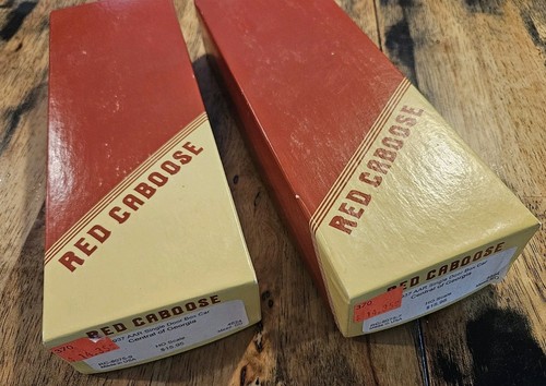 2-Ho Red Caboose model train box cars Single Door Box Cars "Central of ...