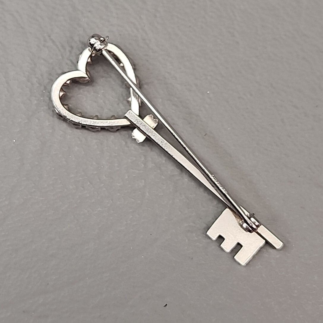 Krementz Heart Key Brooch Vtg Silver Tone Rhinestone Prong Jewelry Pin ...