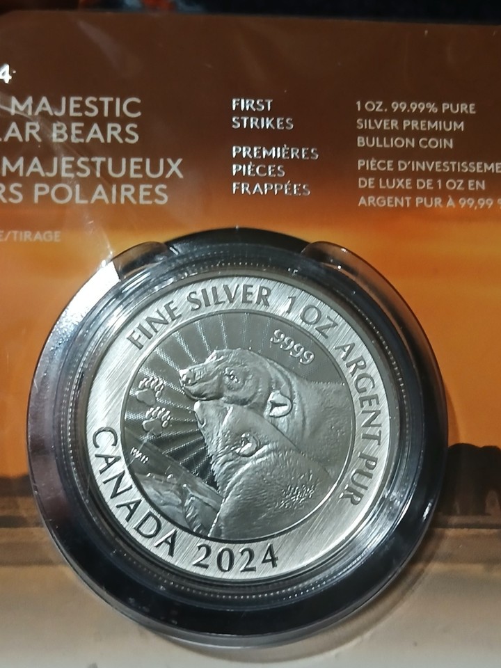 2024 $5 The Majestic Polar Bears First Strikes Silver Coin in Card ...