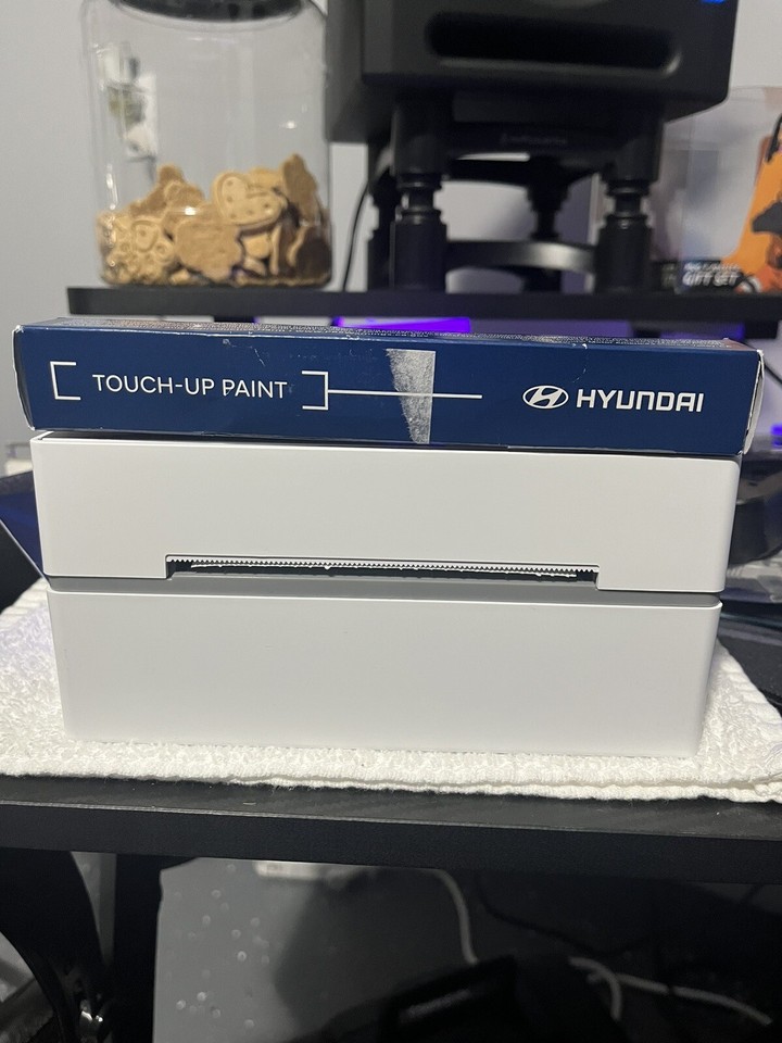 New Genuine OEM Hyundai Touch Up Paint Pen Color Code R4R 0.30 FL OZ ...