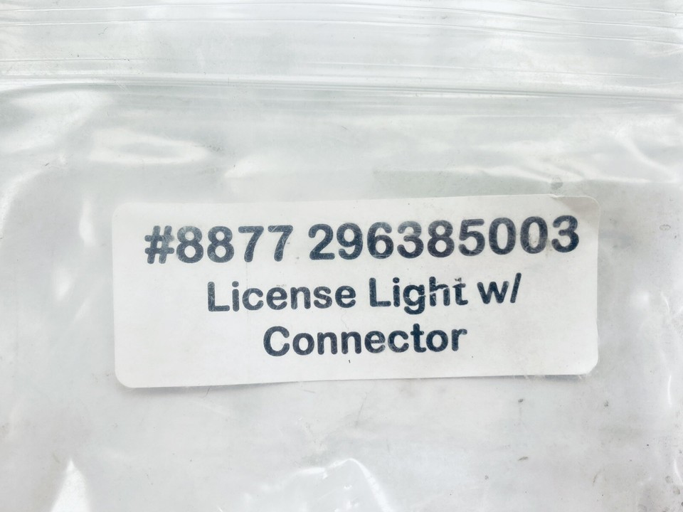 LOT OF 3 PETERSON MFG M439 SEALED LICENSE PLATE LIGHT / UTILITY LIGHT ...