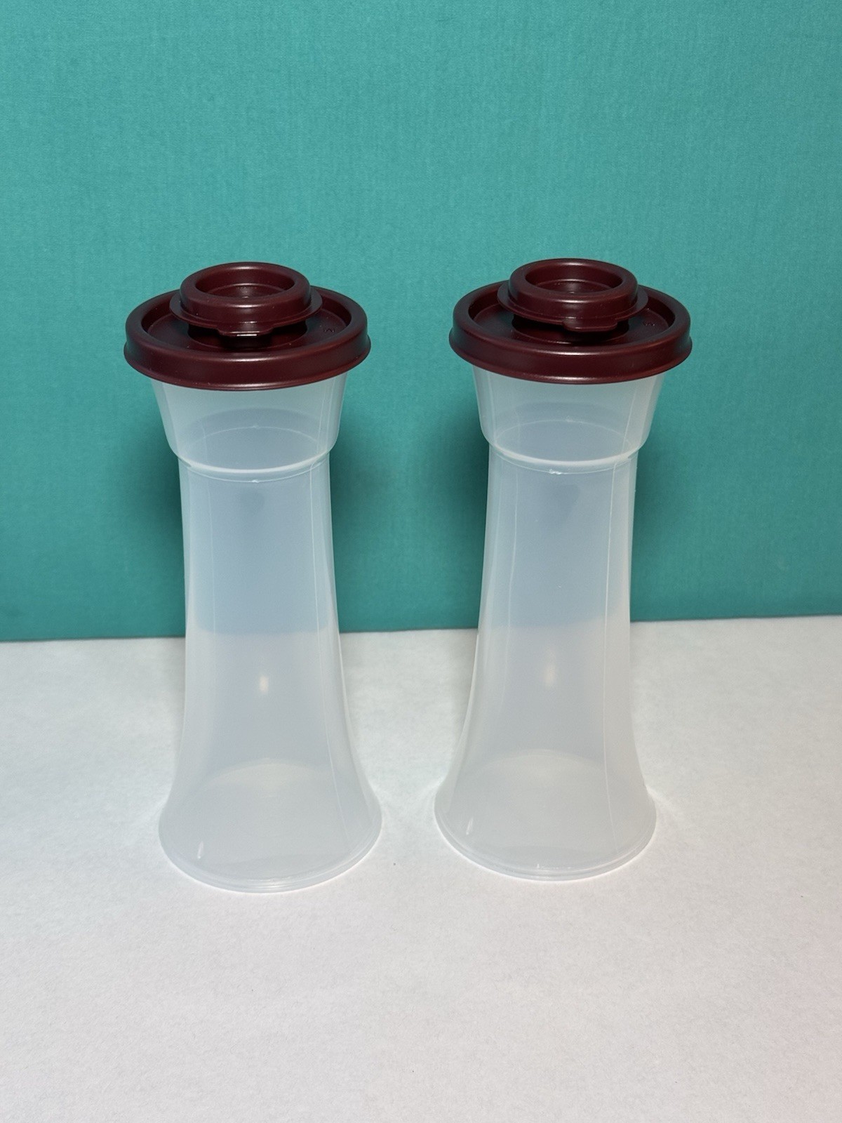 Tupperware Large Hourglass Salt & Pepper Shaker Set Wine Red Seals 6 ...