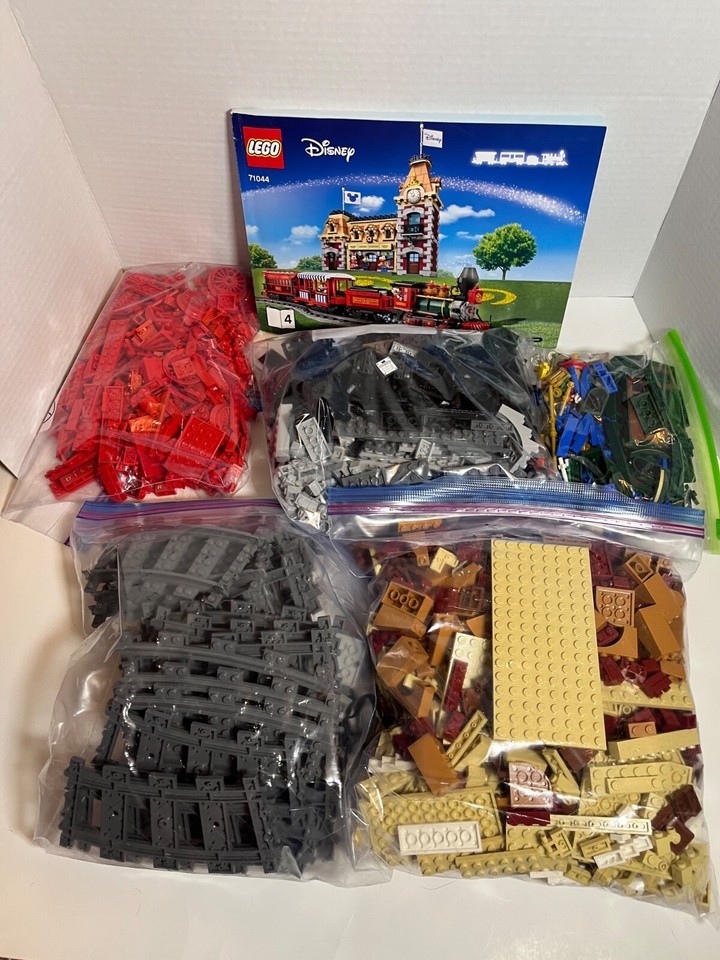 LEGO 71044 - Disney: Disney Train And Station | eBay