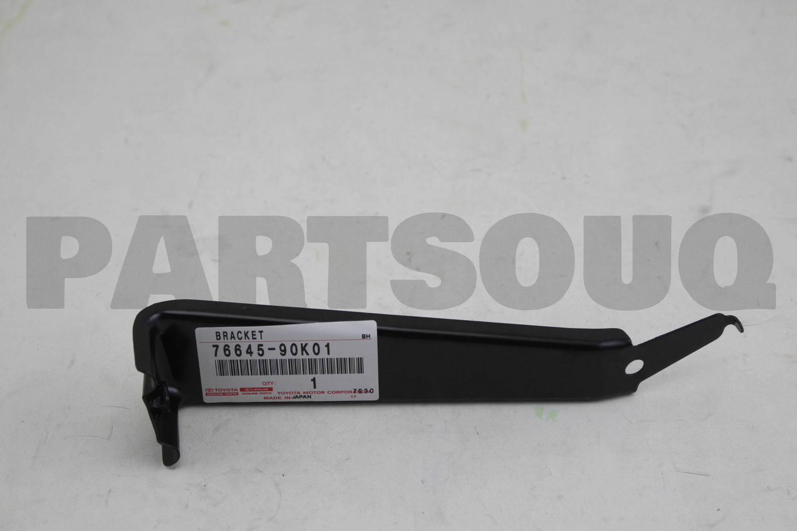 7664590K01 Genuine Toyota BRACKET, QUARTER PANEL REAR MUDGUARD, RH ...