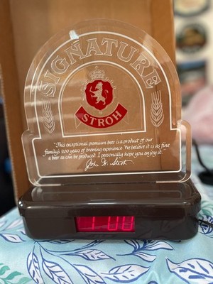 Vtg Signature Strohs Beer Acrylic Light Up Bar Sign & Digital Clock ...