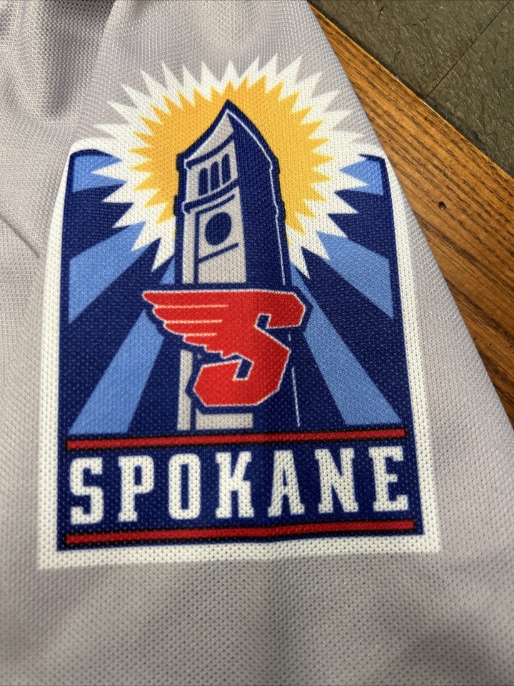 Team Signed 2002-03 Spokane Chiefs Nike Alt Gray Defunct Jersey (20 ...