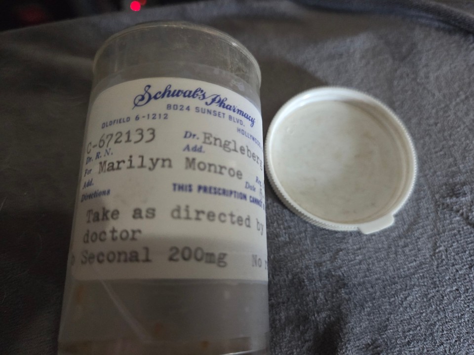 Marilyn Monroe Owned & Used EMPTY Bottle from secretary May Reis W ...