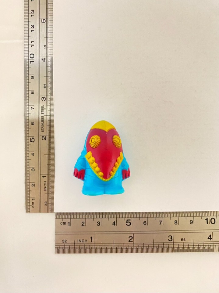Alien Metron Ultraman Kaiju Finger Puppet Mini Figure Mascot Vintage ...