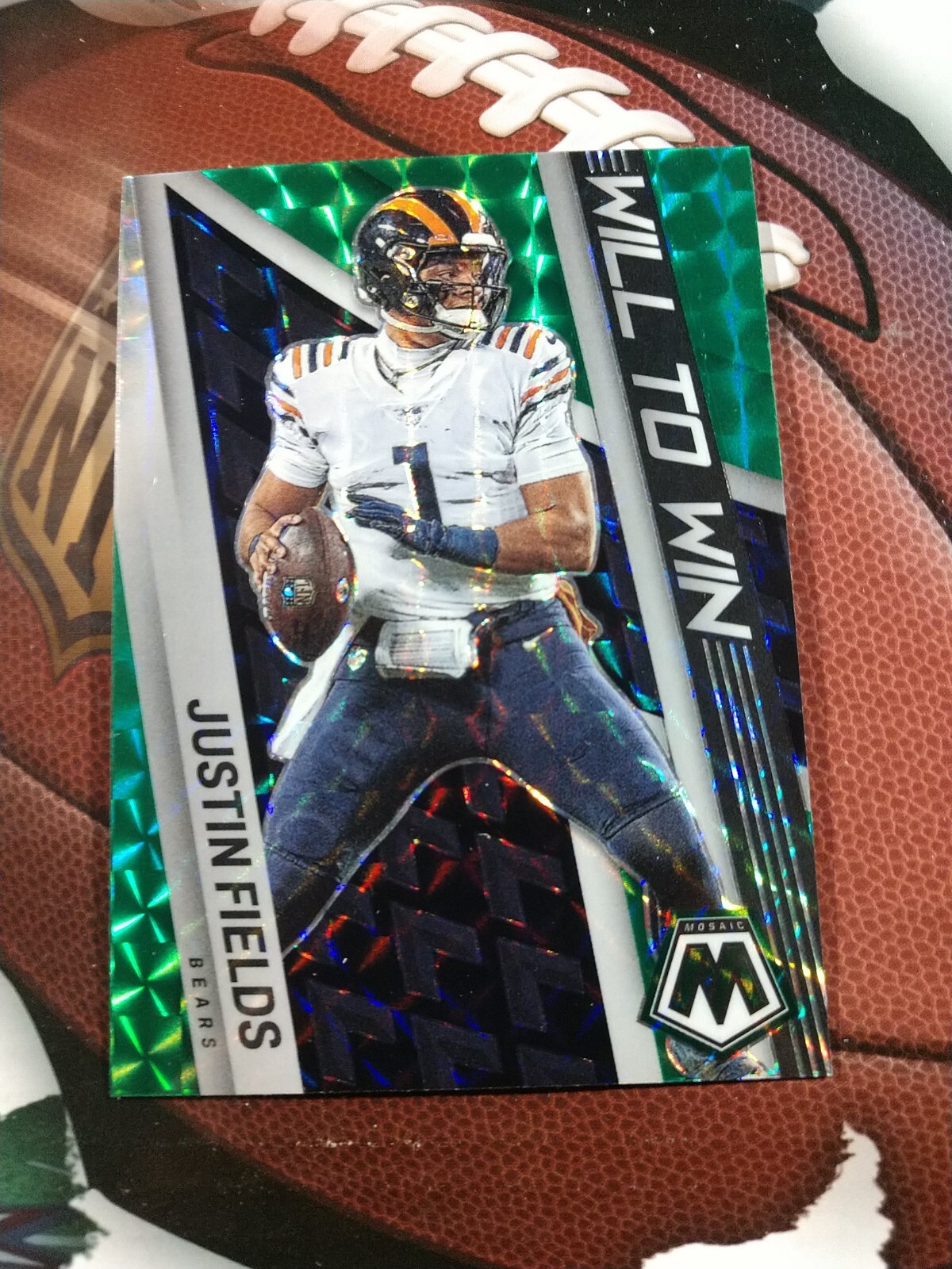 JUSTIN FIELDS 2022 Mosaic Football WILL TO WIN #WW14 Green Mosaic Prizm ...