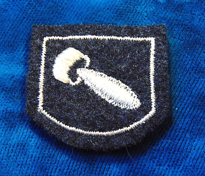 Canada RCAF Royal Canadian Air Force ARMOURER BOMBS qualification badge ...