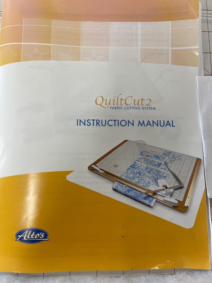 Altos Quilt Cut 2 Fabric Cutting System + Case + Manual Instructions ...