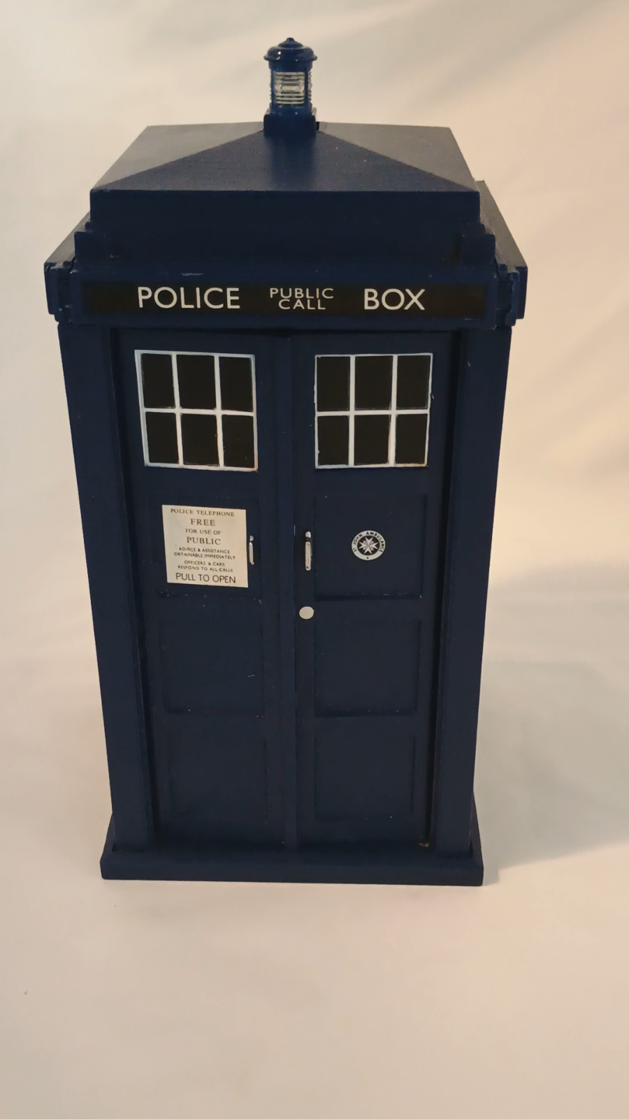 BBC Dr Who blue plastic Tardis lights and sound piggy coin bank still 8 ...