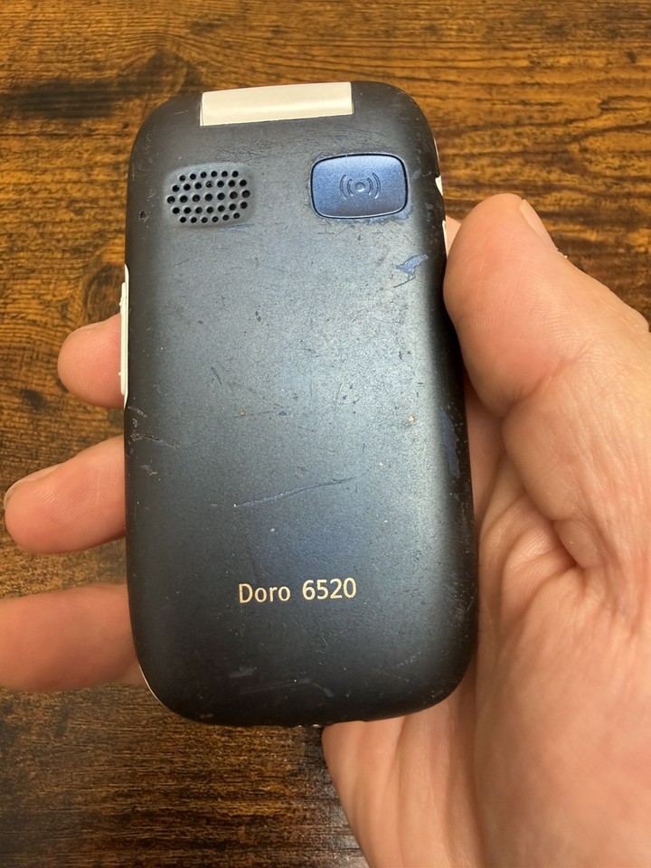 Doro 6520 Flip Mobile Phone with Big Button Tesco Mobile - Unit Only ...