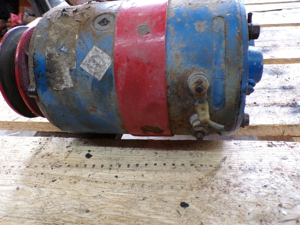 Ford 8N WORKING generator 6V & drive belt pulley bracket | eBay