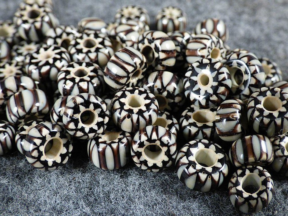 (10) Original Black & White Chevron Huron Indian Venetian Trade Beads ...