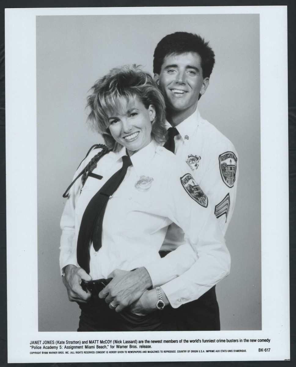 Academia De Policia 5 Janet Jones