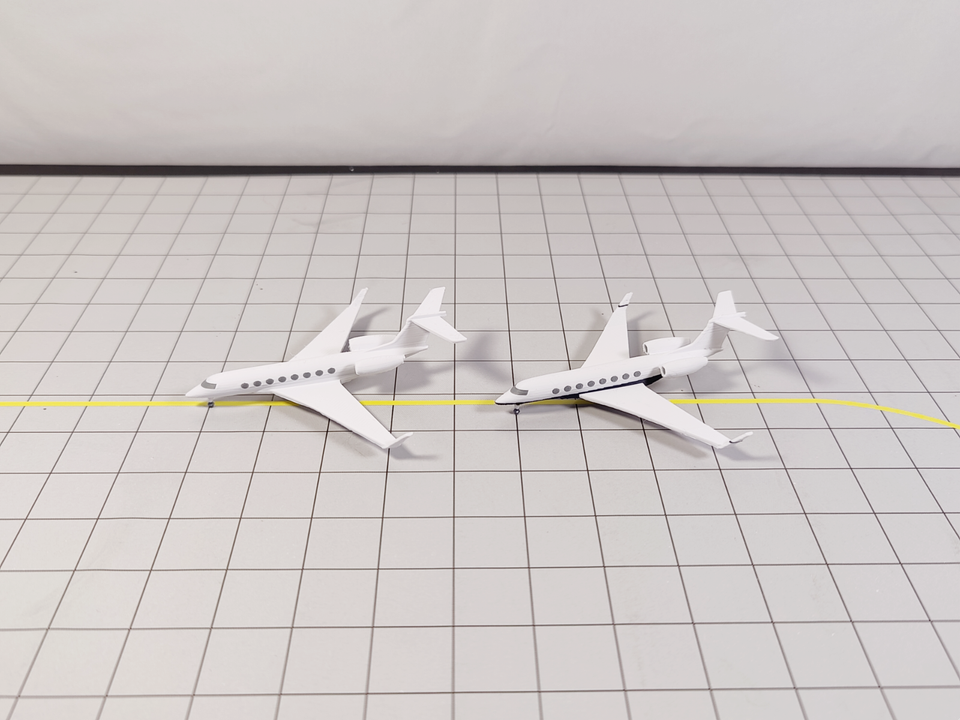 2x Gulfstream G650 Business Private Jet Models Airport Diorama 1:400 ...