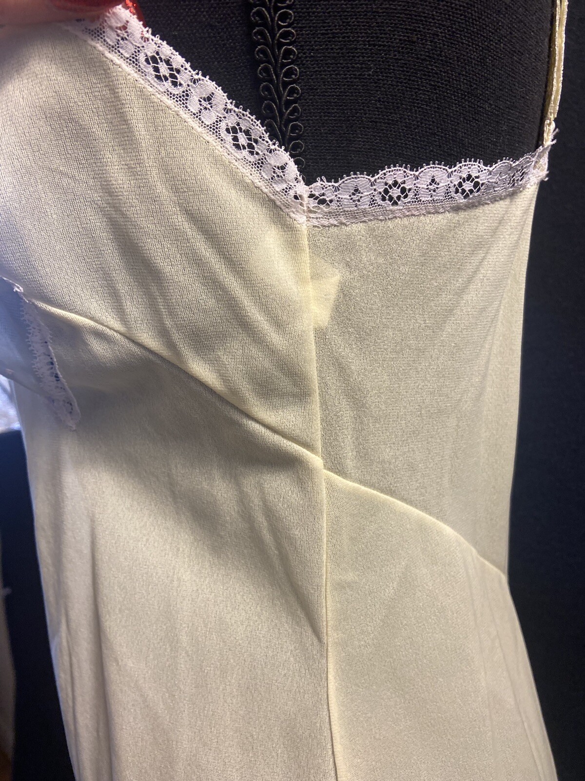 Vtg 60s HOLLYWOOD VASSARETTE Crepelon Pale Yellow Lac… - Gem