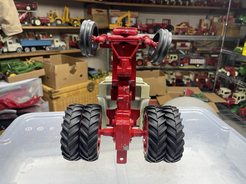 International Harvester IH 1466 Tractor W/Cab And Duals Die-Cast 1/16 ...