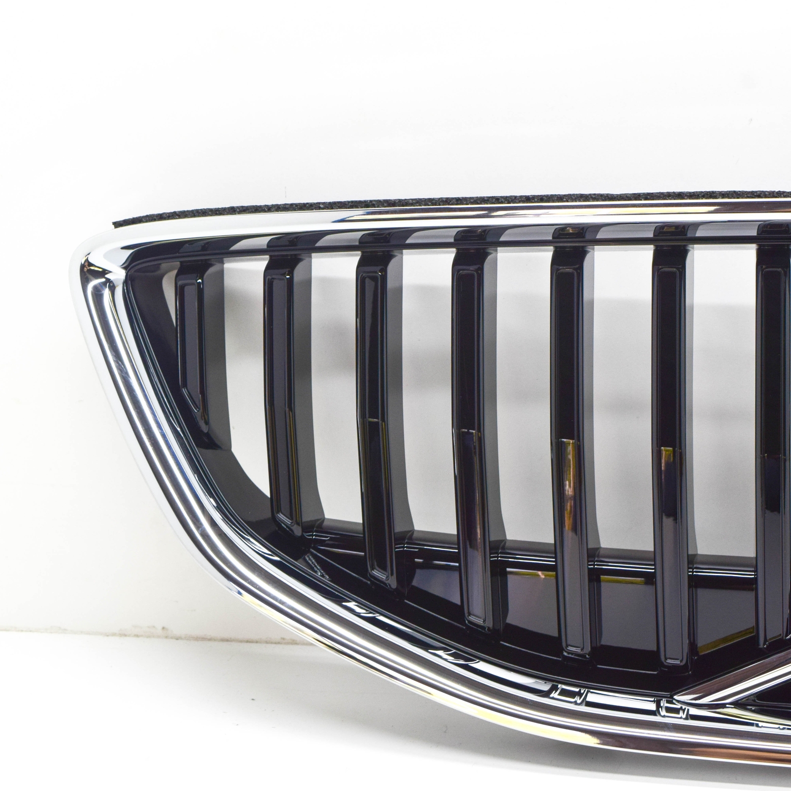 VOLVO V40 Hatchback Front Radiator Grille 31425328 NEW GENUINE | eBay UK