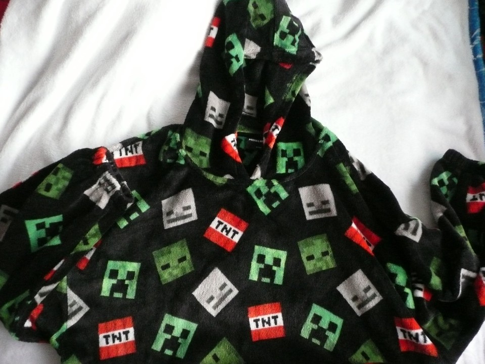 NEXT Minecraft TNT All over Print Fleece Blanket Hoodie Height 158cm 11 ...