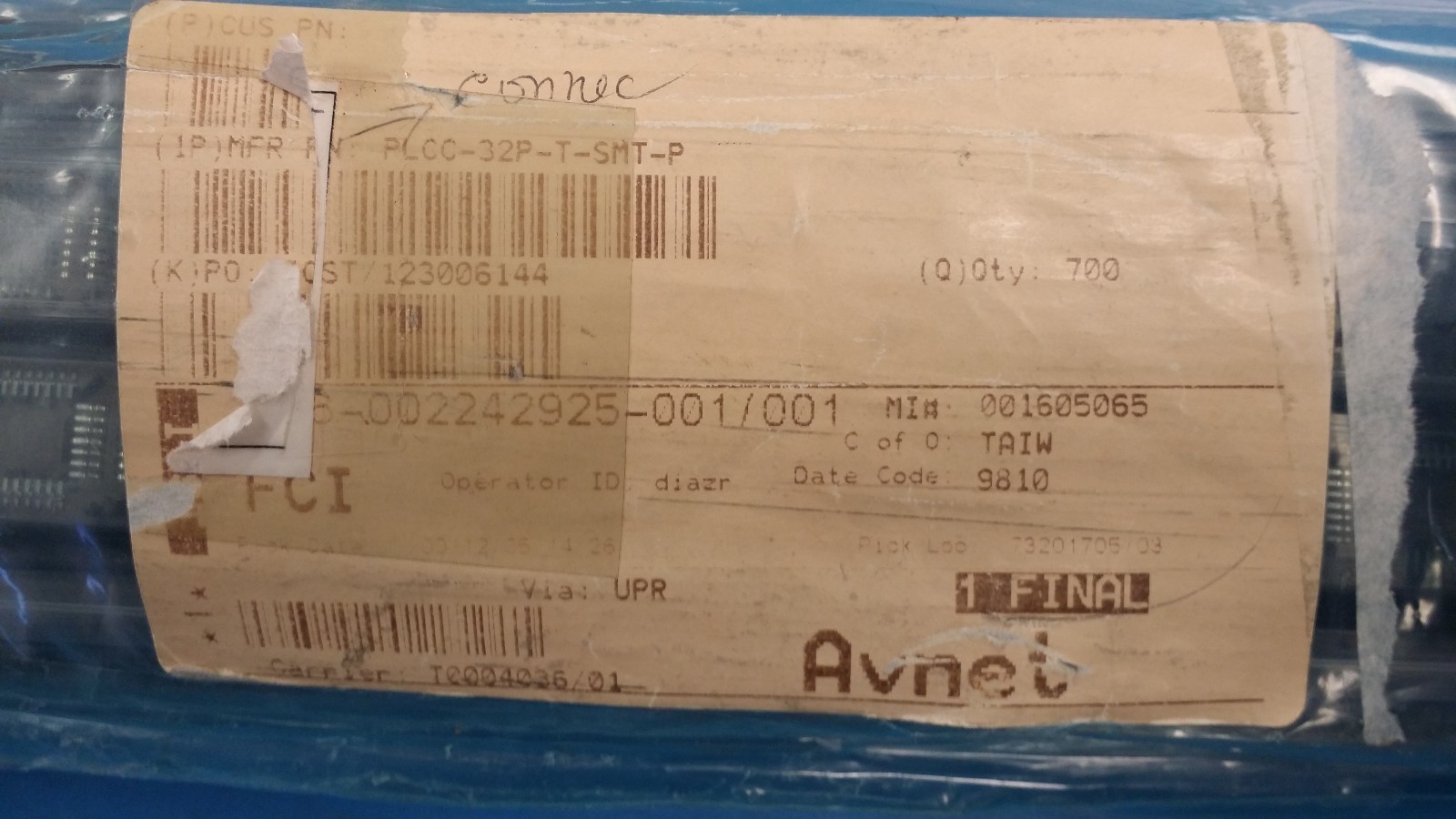 (6 PCS) PLCC-32P-T-SMT-P FCI IC Socket, PLCC32, 32 Contact(s) SMT/SMD ...