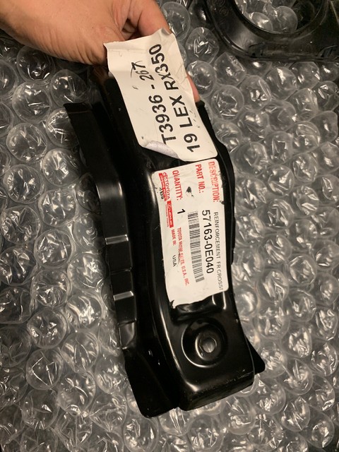 Toyota OEM Fender-reinforcement Bracket Right 571630E040 for sale ...