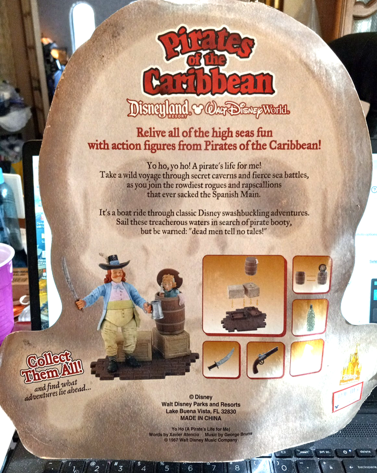 DISNEYLAND THE BUCCANEER POTC THEME PARK ATTRACTION ACTION FIGURE W ...
