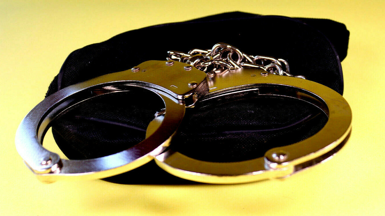 Chinese Leg irons/Oversize handcuffs with carrying bag 04CHLCO | eBay UK