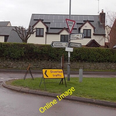 Photo 6x4 Middle Lake, Busbridge Godalming Busbridge Lakes are renowned ...