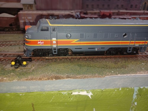 Ho scale parts Diesel locomotive dummy Athearn Milwaukee road F7 | eBay