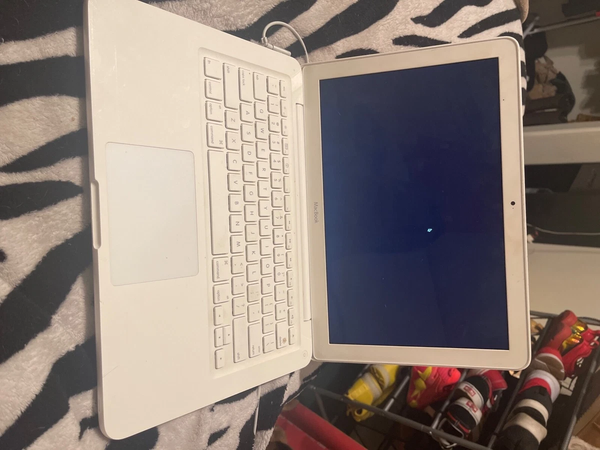 Used Apple Laptop White