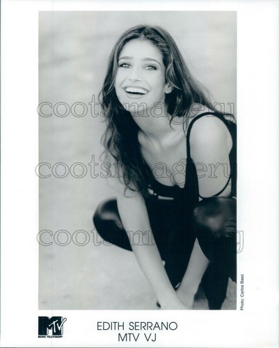 1995 Press Photo Pretty Smiling MTV Veejay Edith Serrano | eBay