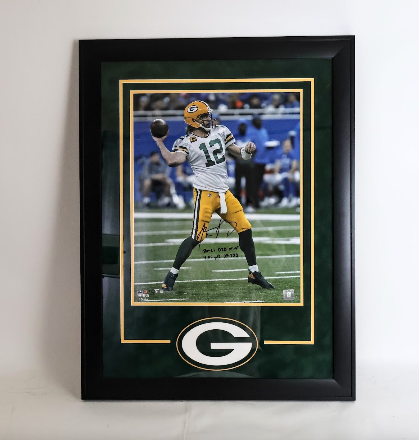 Aaron Rodgers | Autographed Football Memorabilia & NFL Merchandise