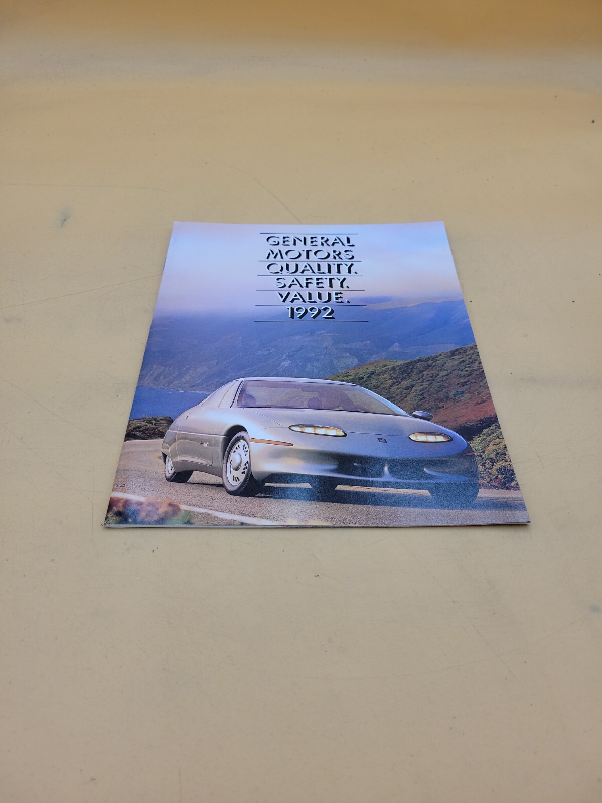 1992 GENERAL MOTORS QUALITY SAFETY VALUE DEALER SALES BROCHURE CATALOG ...