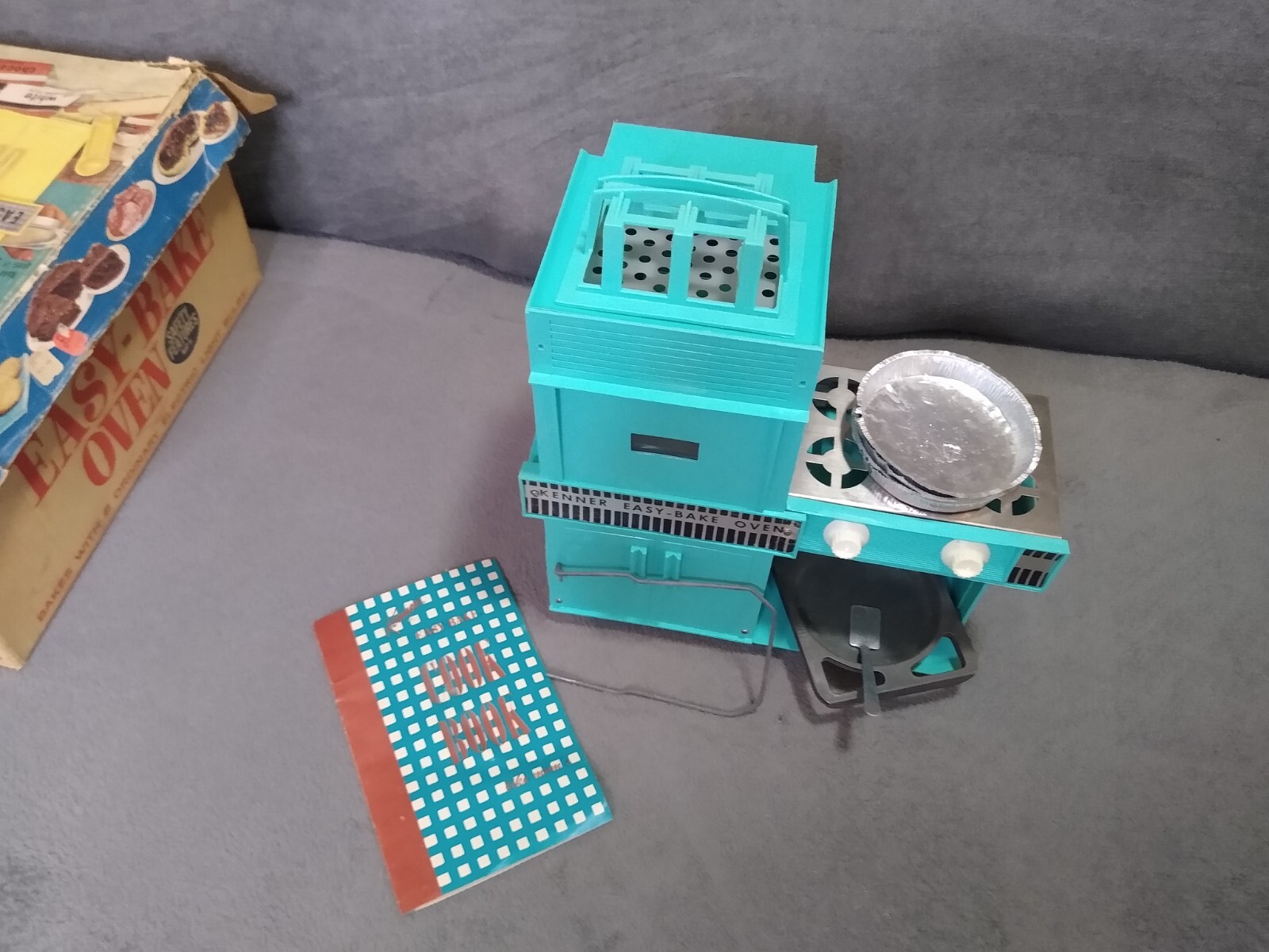 60s-70s Kenner Easy Bake Oven Original Box Plus Extras Light Does Come ...