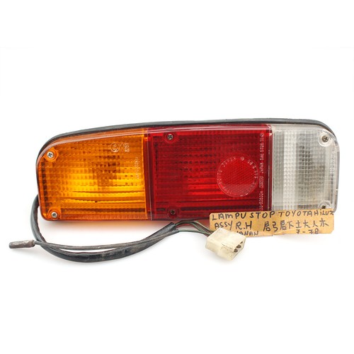 Toyota Hilux 1971 – 1978 Taillight Stop Lamp Rear RH NOS 220-33530 | eBay