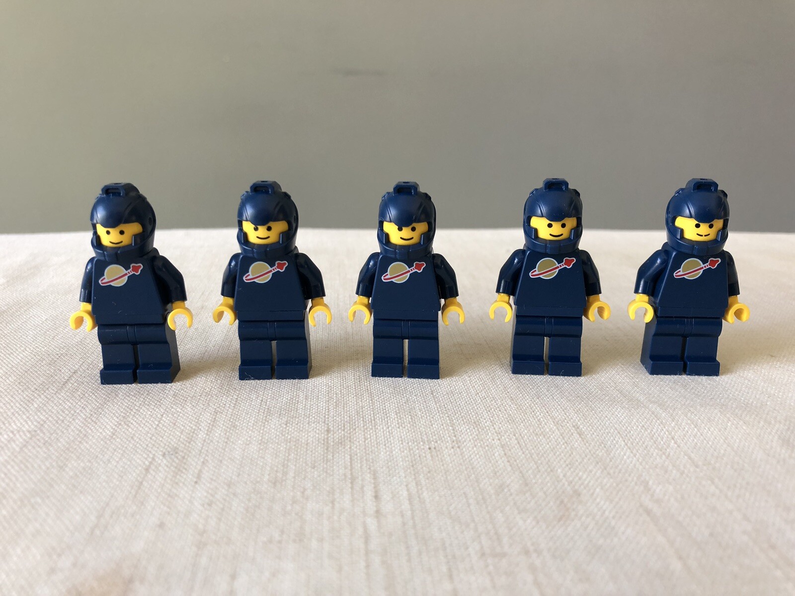 LEGO Dark Blue Spaceman Classic Space (Lot Of Five) | eBay