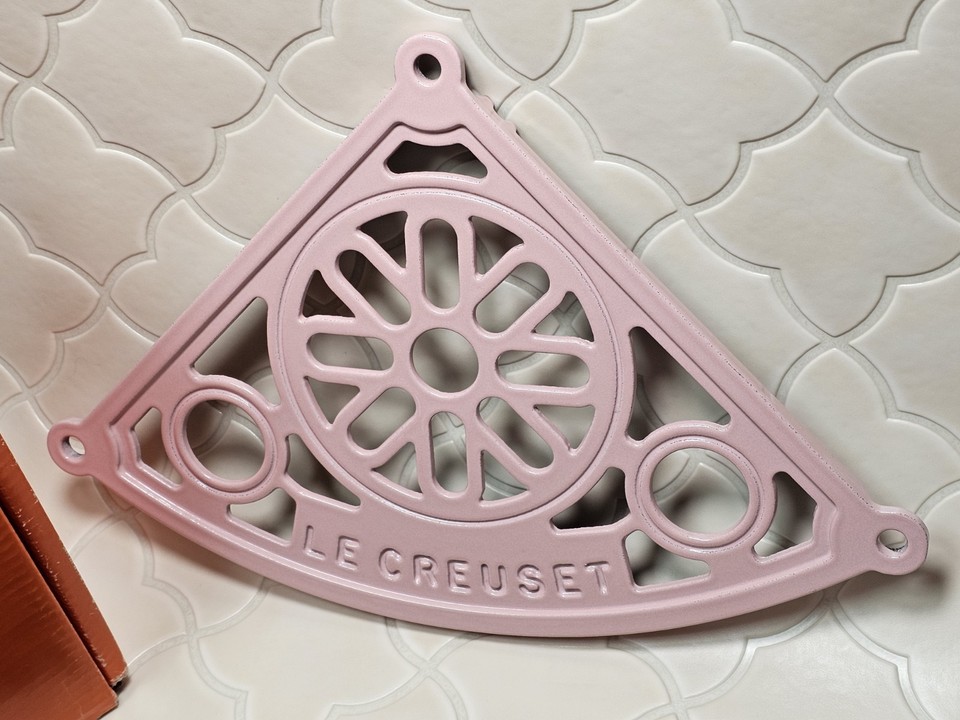 LE CREUSET 5 Tier Pot Pan Display Stand Chiffon Pink Cast Iron Enameled ...